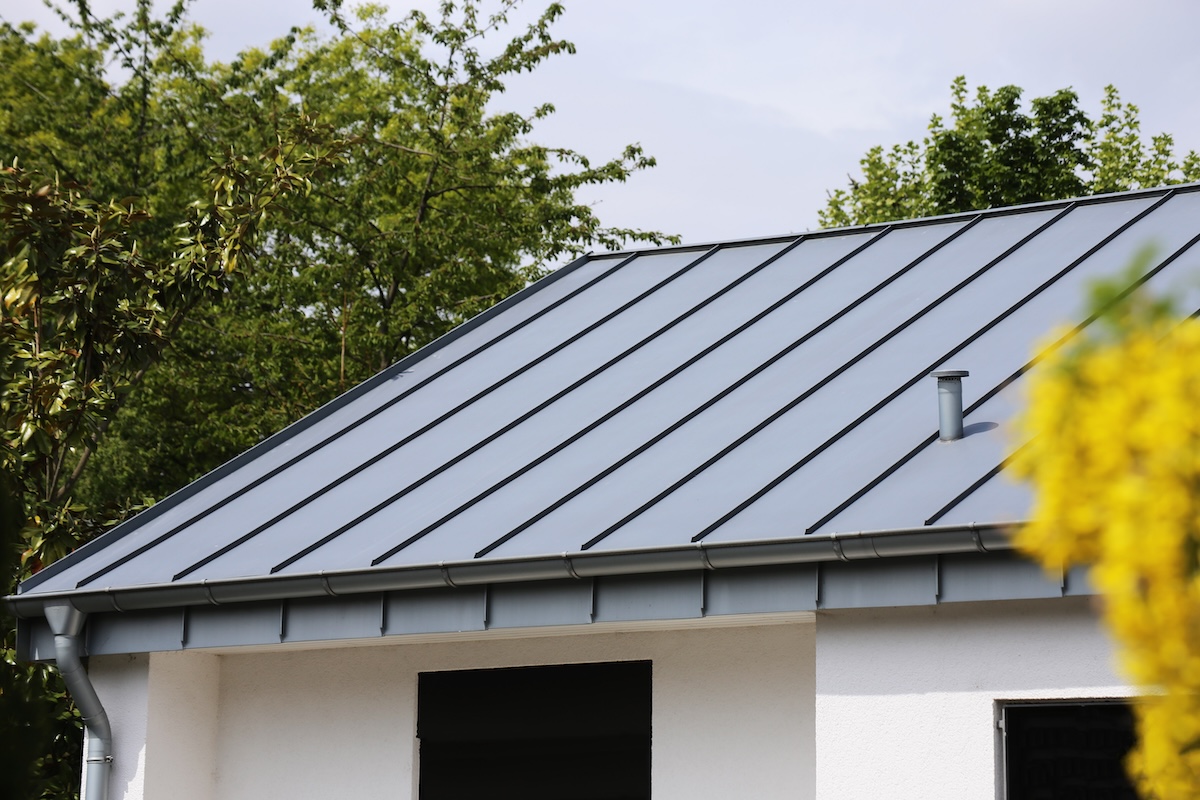 6 Modern Roof Design Types To Consider (2025 Roofing Guide)